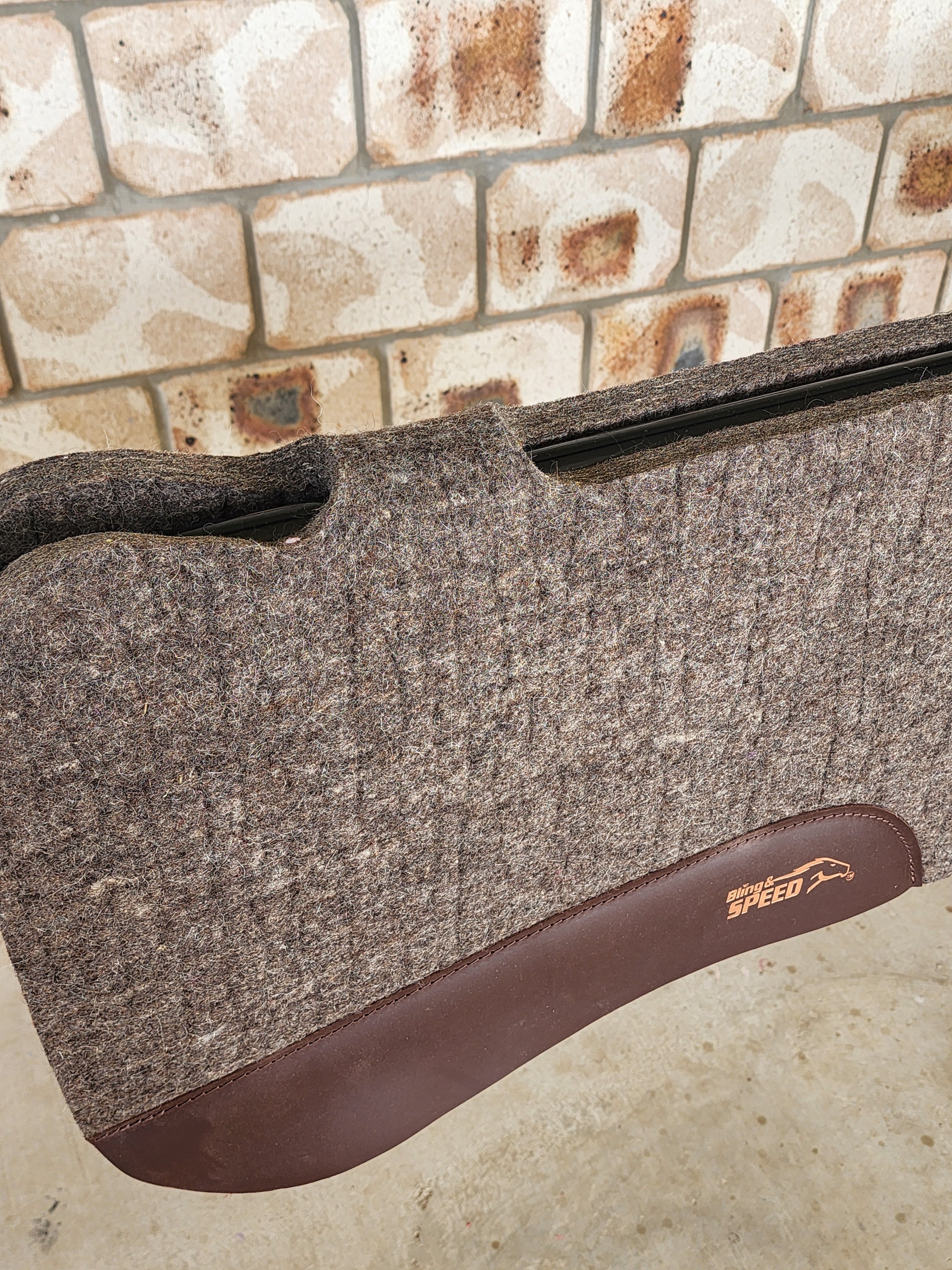 Full Wither and Spine Relief Merino Wool Felt Saddle Pad - Charcoal ...